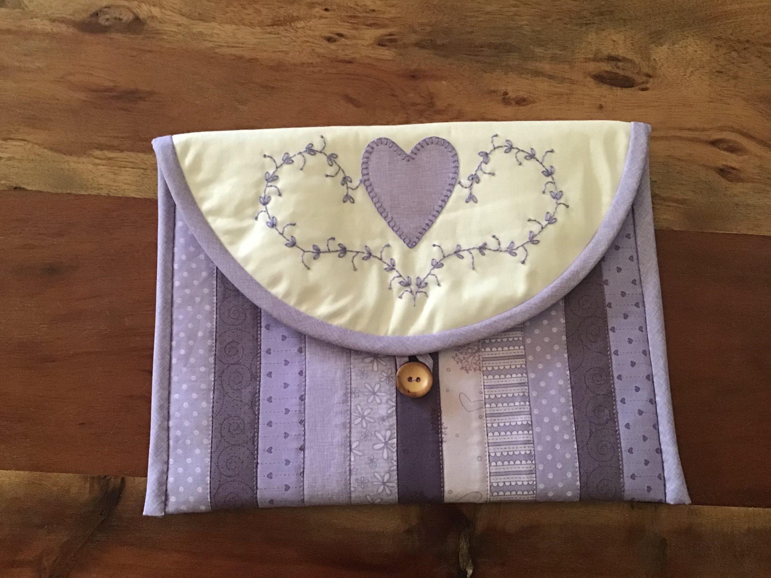 iPad Cover - Mauve - Style 1 - Jacaranda Country Cottage